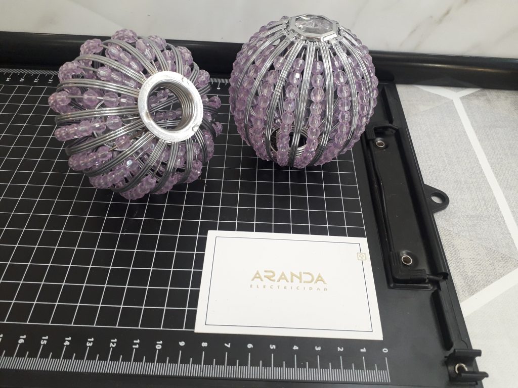 Tulipa G9 metálica esfera cerrada con bolitas malva 8cm a giro con ...